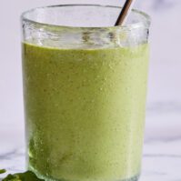 Breakfast Spinach Smoothie - What's Gaby Cooking