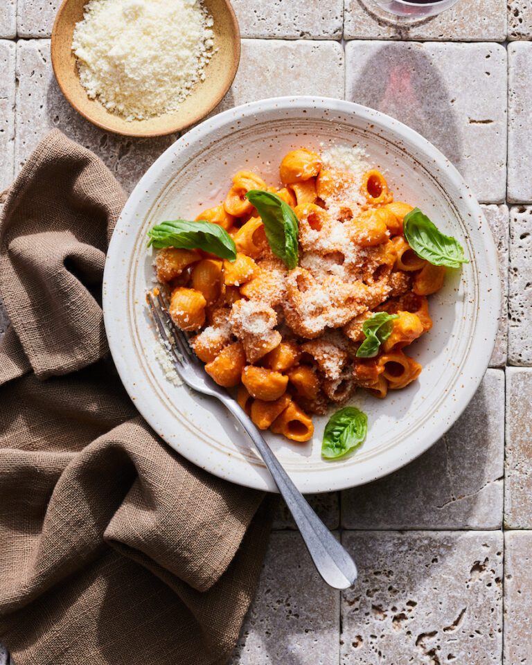 Pasta alla Vodka (super easy vodka sauce recipe) - What's Gaby Cooking
