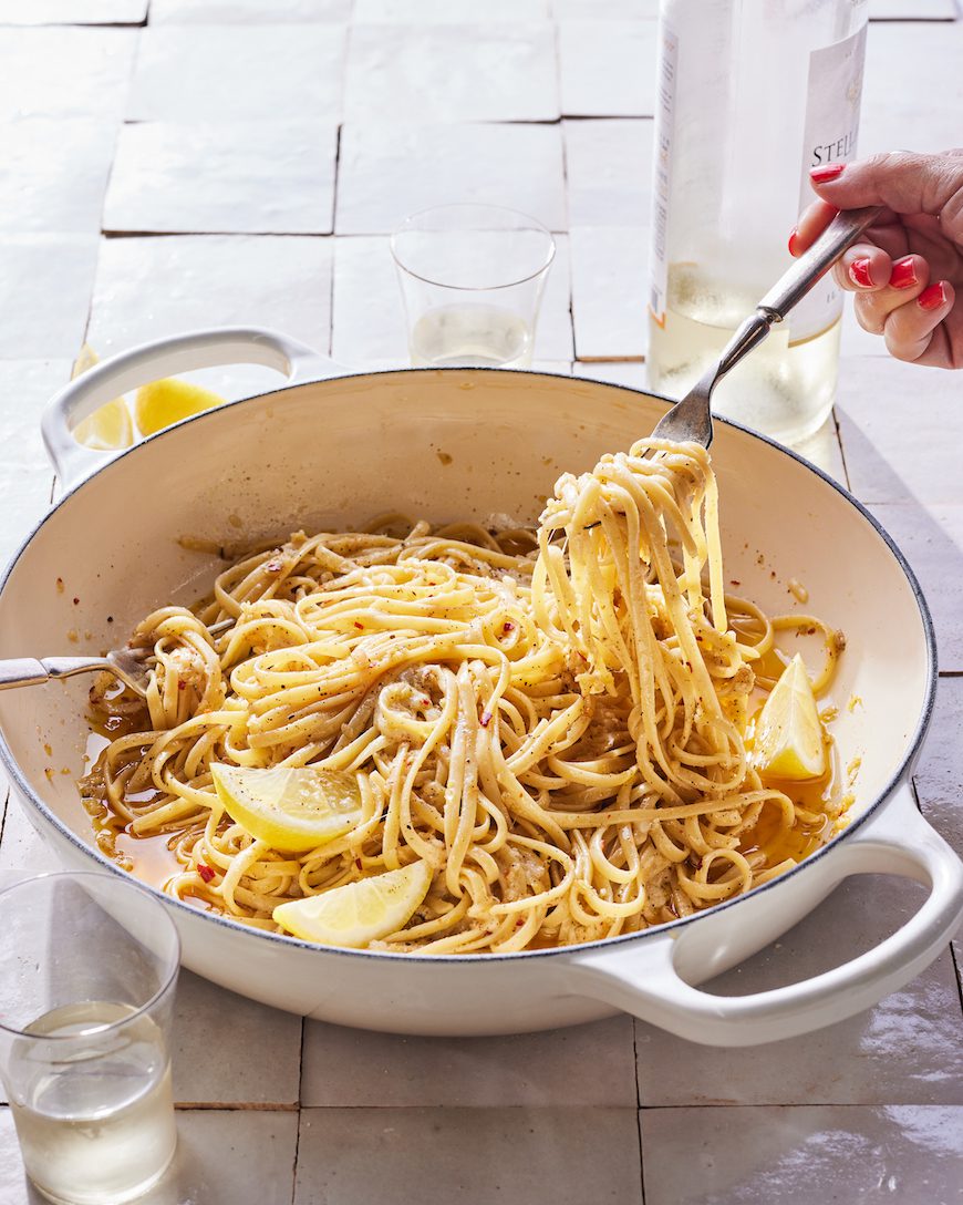 Garlic Sauce Pasta - What's Gaby Cooking